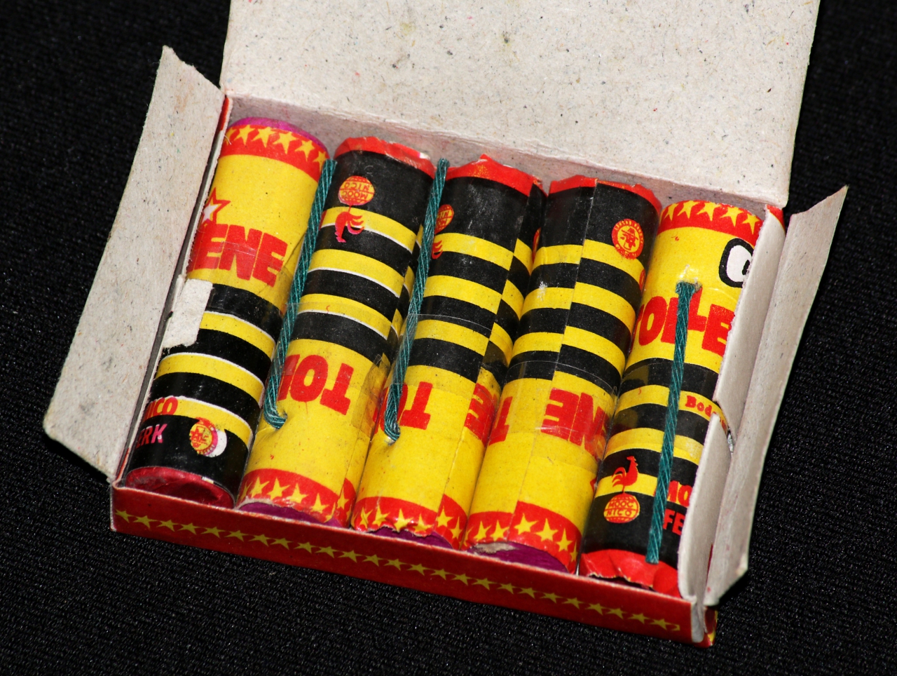 FEUERWERK.net Datenbank | Moog-Nico Tolle Biene