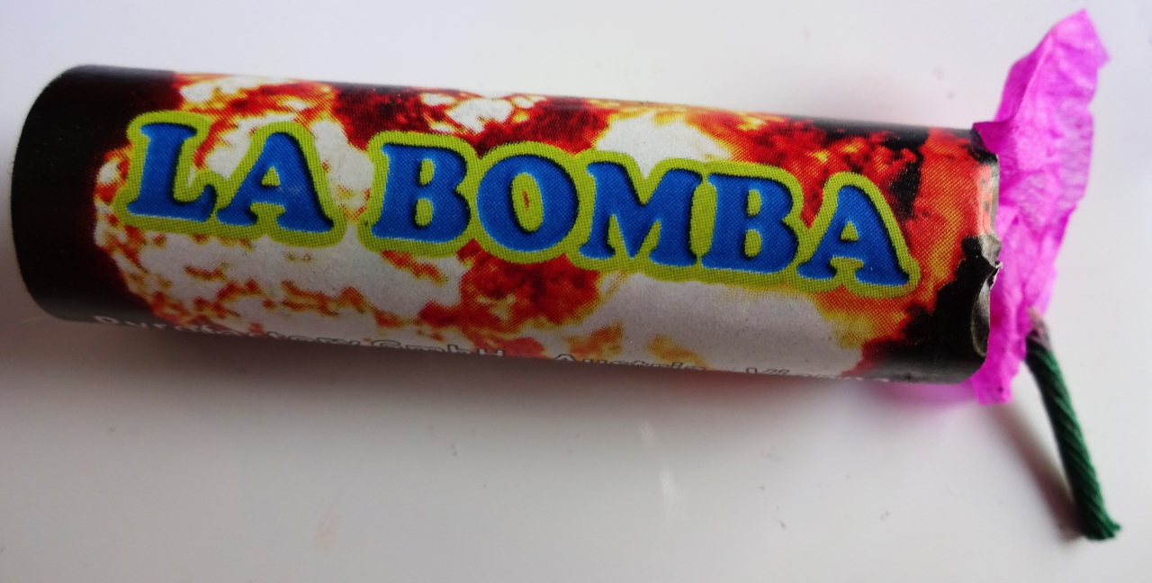 FEUERWERK.net Datenbank | PyroFactory La Bomba