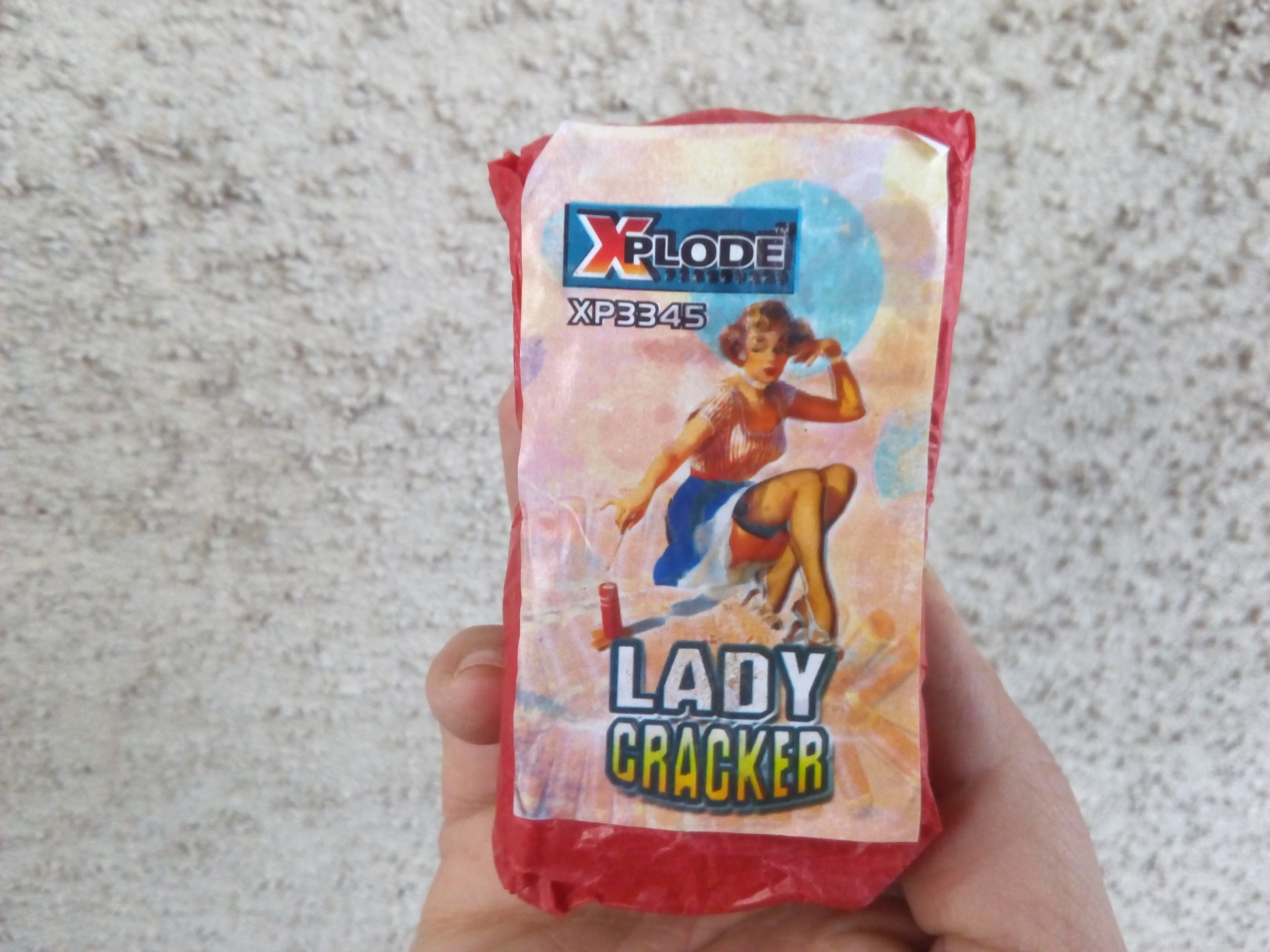FEUERWERK.net Datenbank | Xplode Fireworks Lady Cracker 400er