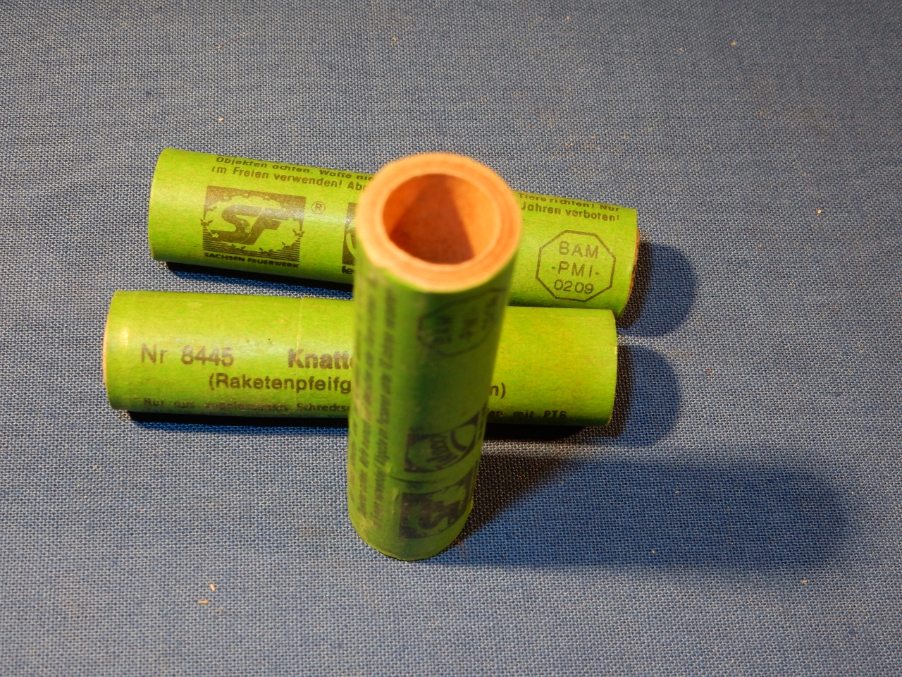 FEUERWERK.net Datenbank | Weco Feuerwerk Knattersirene (Pyroshot)